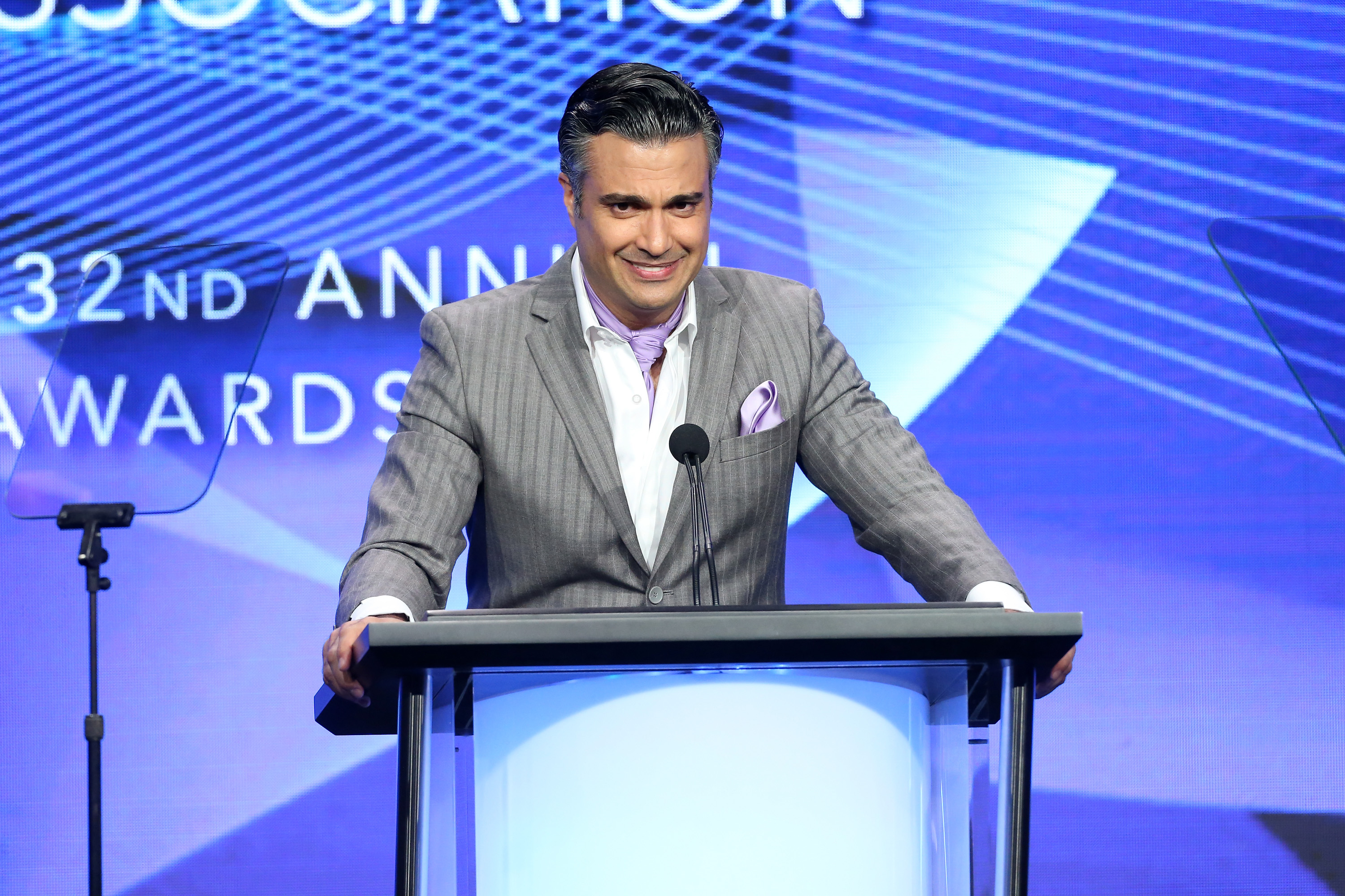 'Jane the Virgin' actor Jaime Camil talks about on-screen and real-life ...
